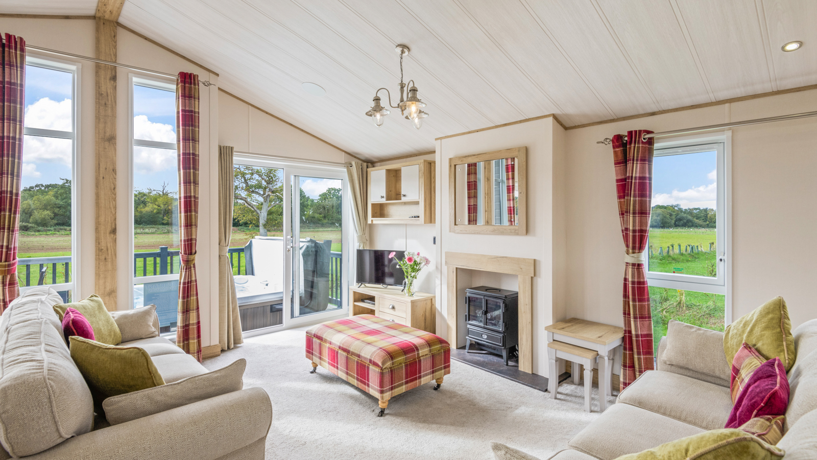 The Retreat | Hot Tub Lodges| Crealy Theme Park & Resort