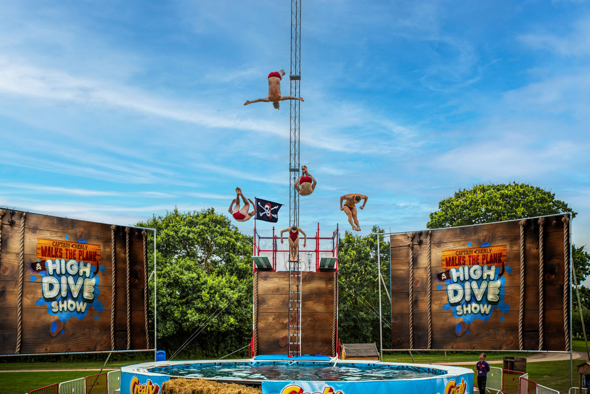 Crealy Theme Park & Resort | Biggest Family Theme Park Devon